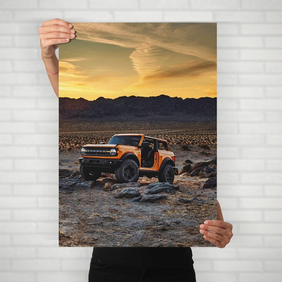 Плакат на стену для интерьера Культовые машины (Ford Bronco 4) - Постер по легендарным и классическим ретро автомобилям формата А1 (60x84 см)