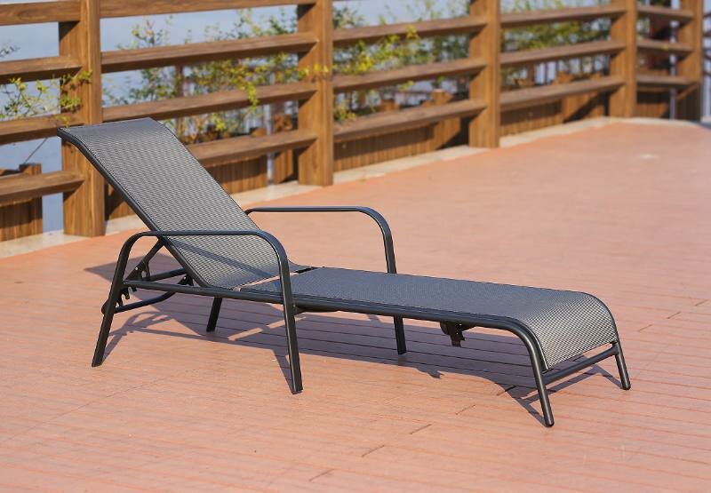 Шезлонг, кресло-лежак складное, кресло на дачу, садовая мебель, анатомическая спинка