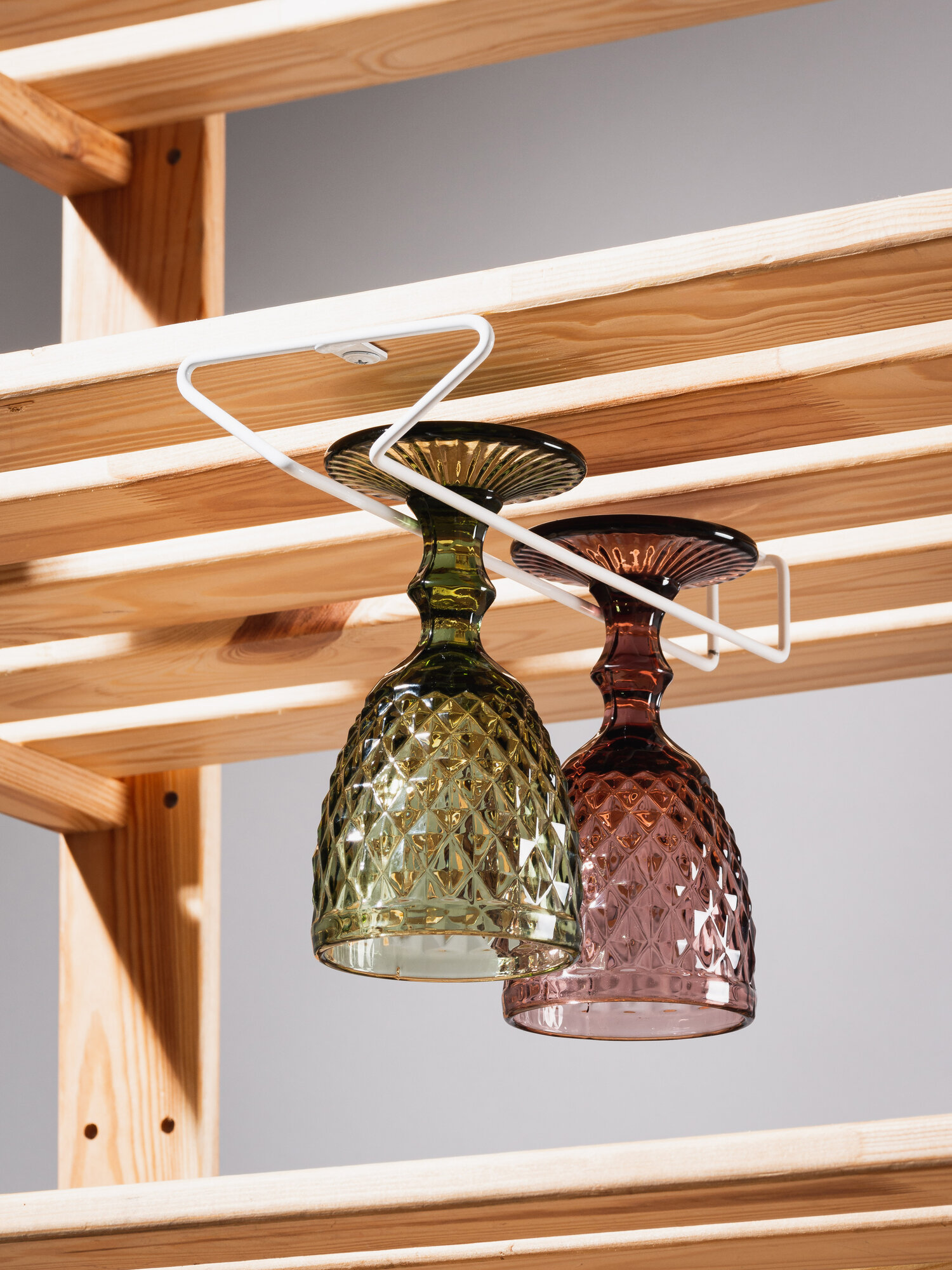 Держатель ilwi INT-W-DB-L-1/2 для бокалов и фужеров с креплением подвесной