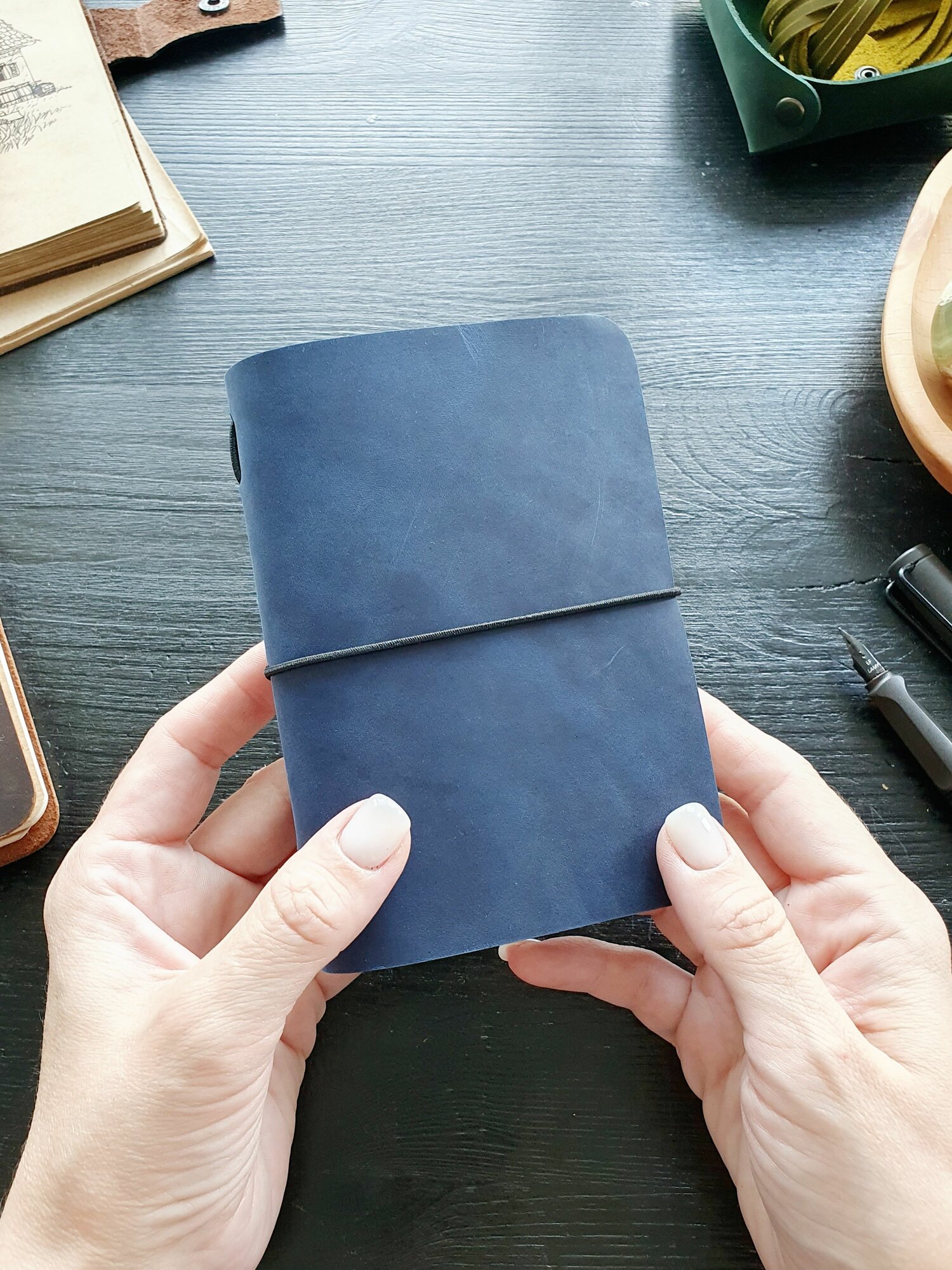 Кожаный блокнот формата Midori Passport (9,5х13,5см) со сменными тетрадями на резинке / обложка для паспорта / записная книжка 90 листов