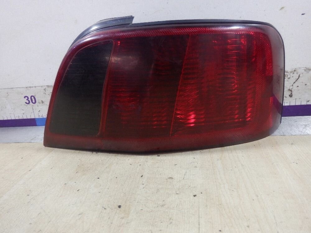 Фонарь задний правый Mitsubishi Galant 8 MN150072