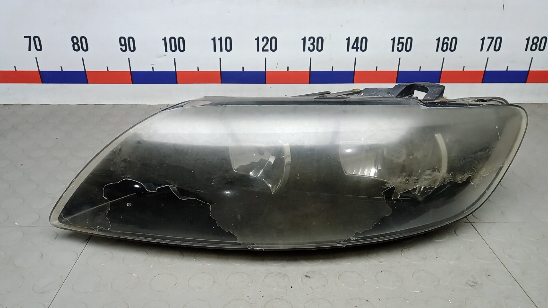 Фара левая AUDI Q7, Номер 4L0941029C