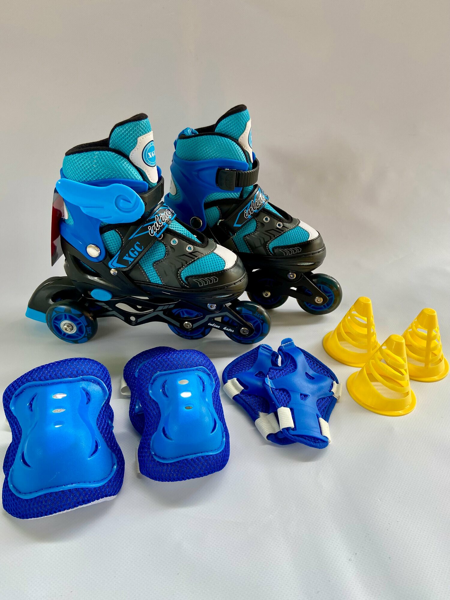 Роликовые коньки раздвижные 31-34, свет колесо, алюм рама черные