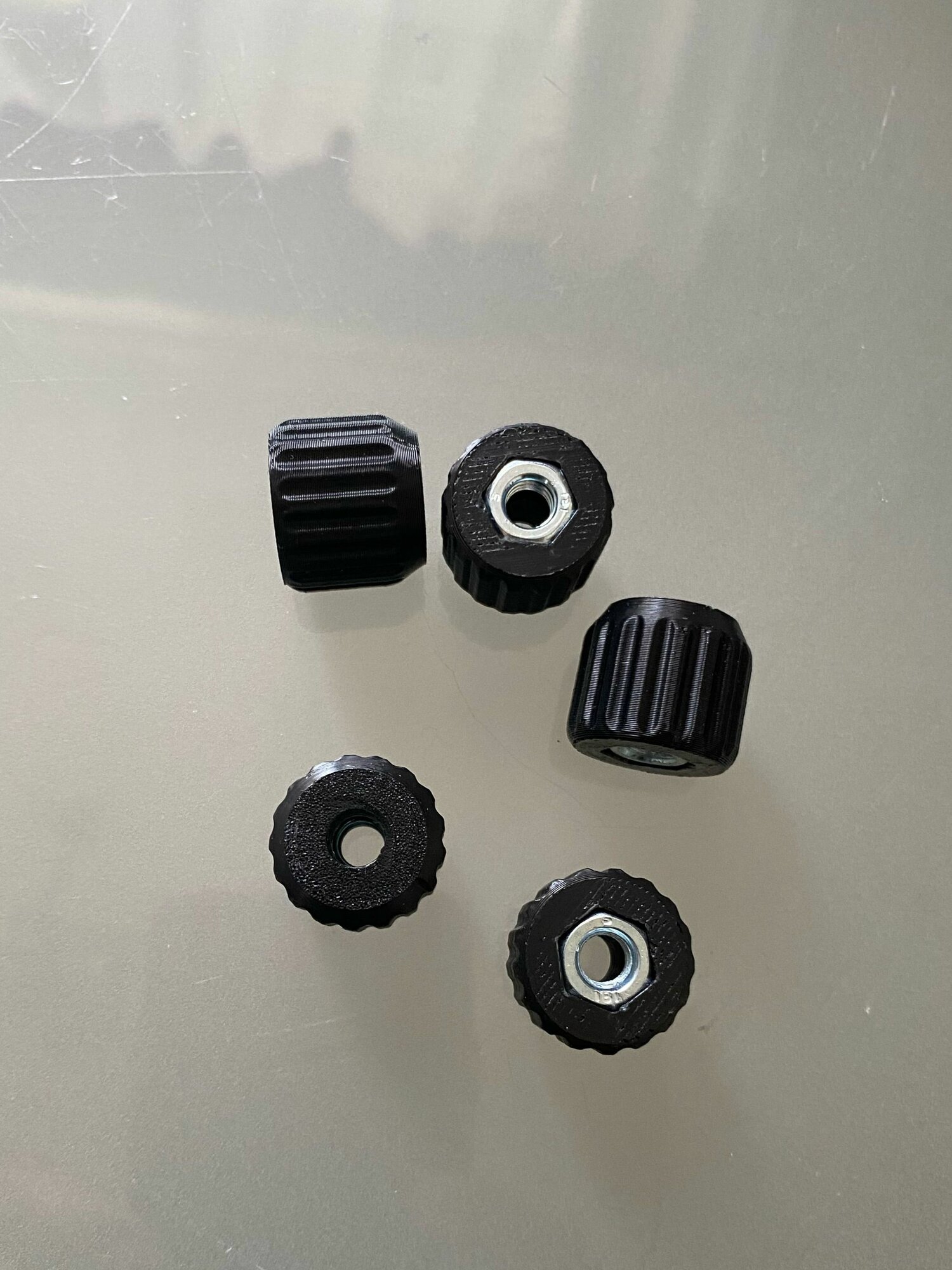 Гайка-барашек М5 с пластиковой рукояткой