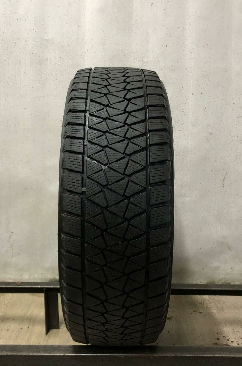 Зимние БУ шины нешипованные Bridgestone blizzak dm-v2 215/60 R17 30.0% износ PT0005183 TSB033432