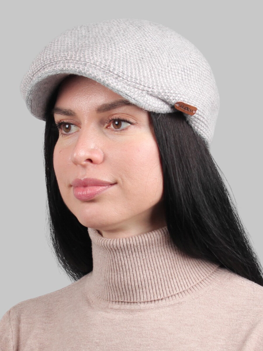 Кепка для женщин