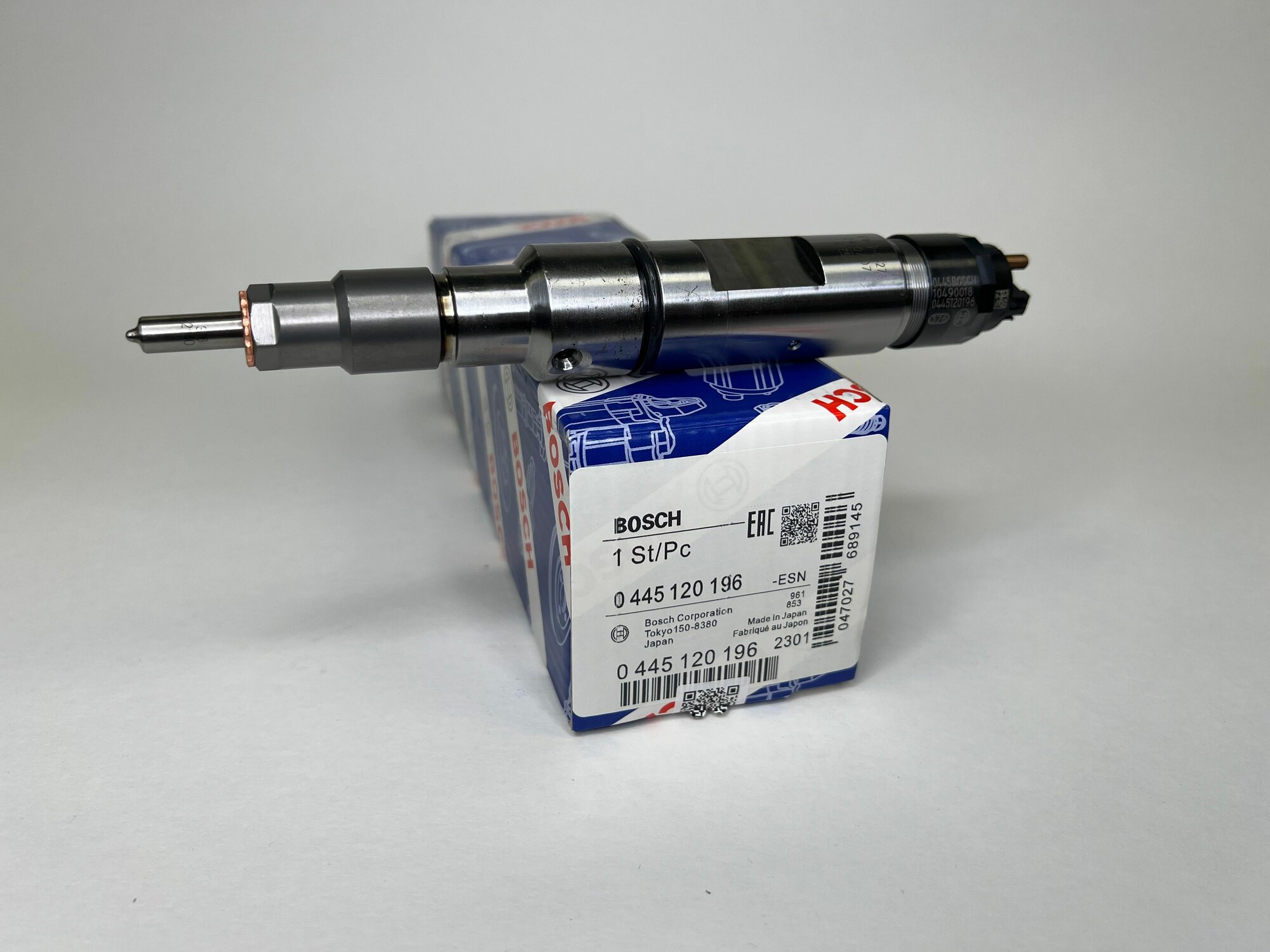 Форсунка топливная Bosch 0445120196