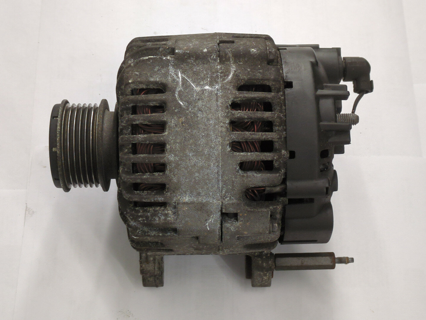 Генератор Seat Leon 2 Б/У