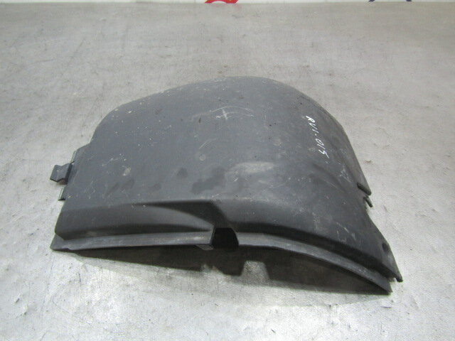 Угол бампера правый Renault T, есть повреждения