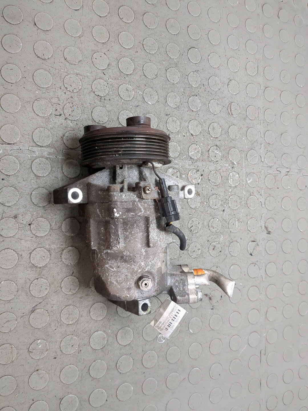 Компрессор кондиционера Nissan Note E11 Б/У