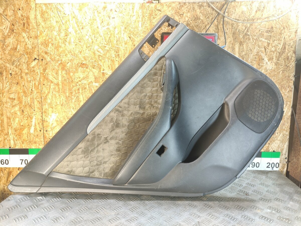 Обшивка двери задней левой TOYOTA Avensis 2003 2008 6702005150B0