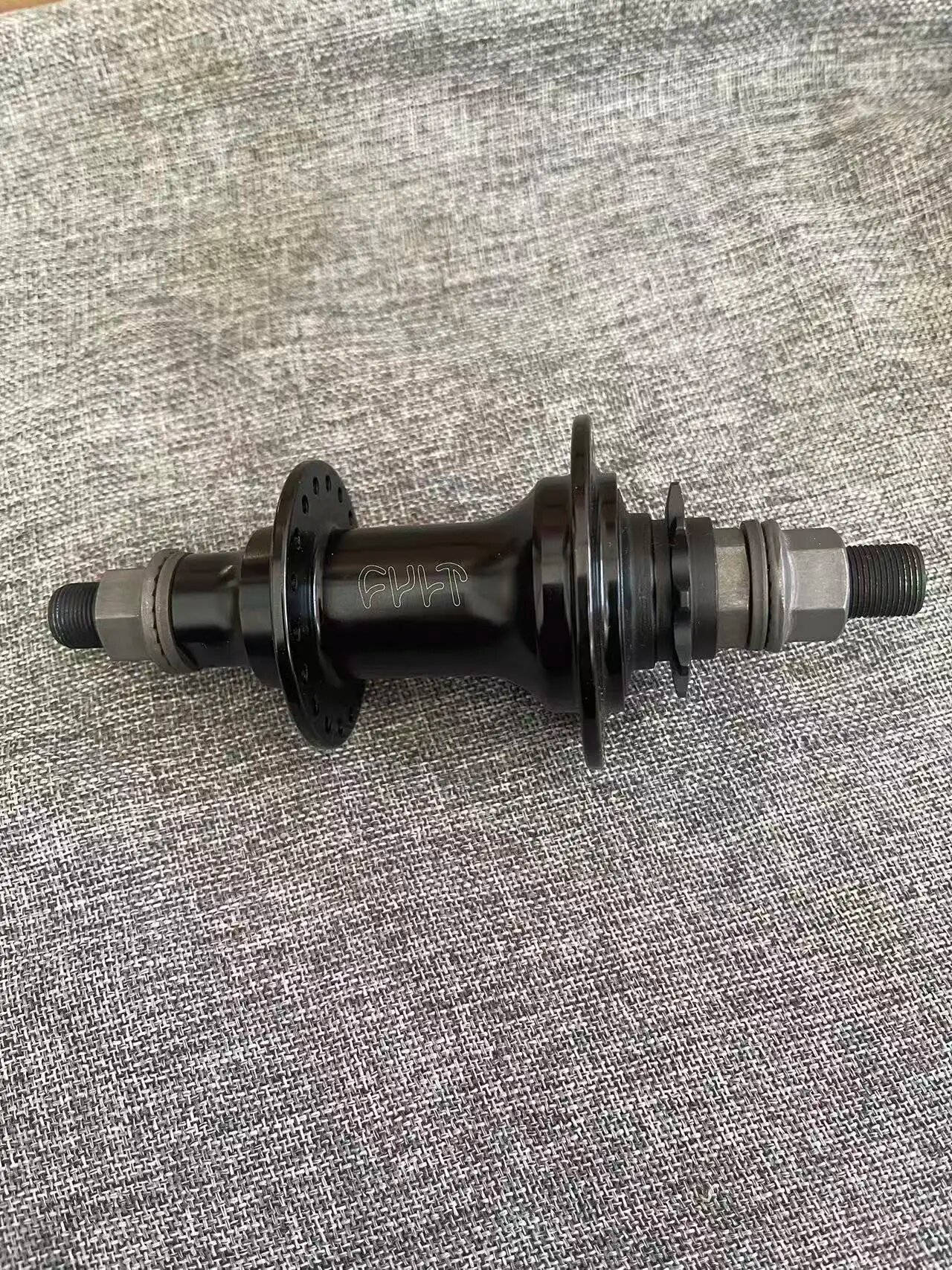 Ступица CULT RHD 4Pawls черная 36h BMX rear hub