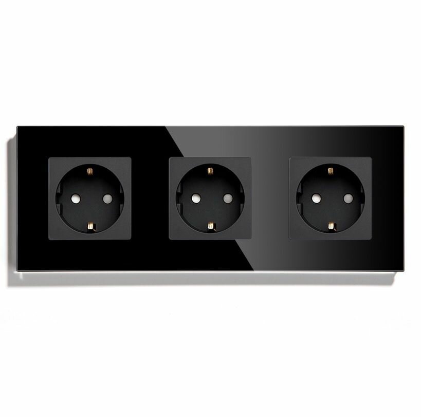 Розетка тройная KLUST Basic с заземлением стеклянная внутренняя электрическая плоская 3 местная со шторками настенная 3 поста 16А 250В, рамка стекло, черная