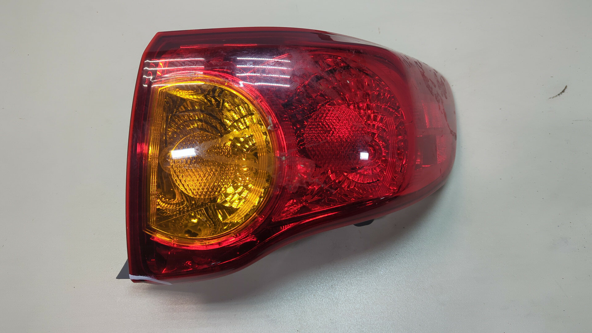 Фонарь (задний) правый Toyota Corolla E15 Б/У