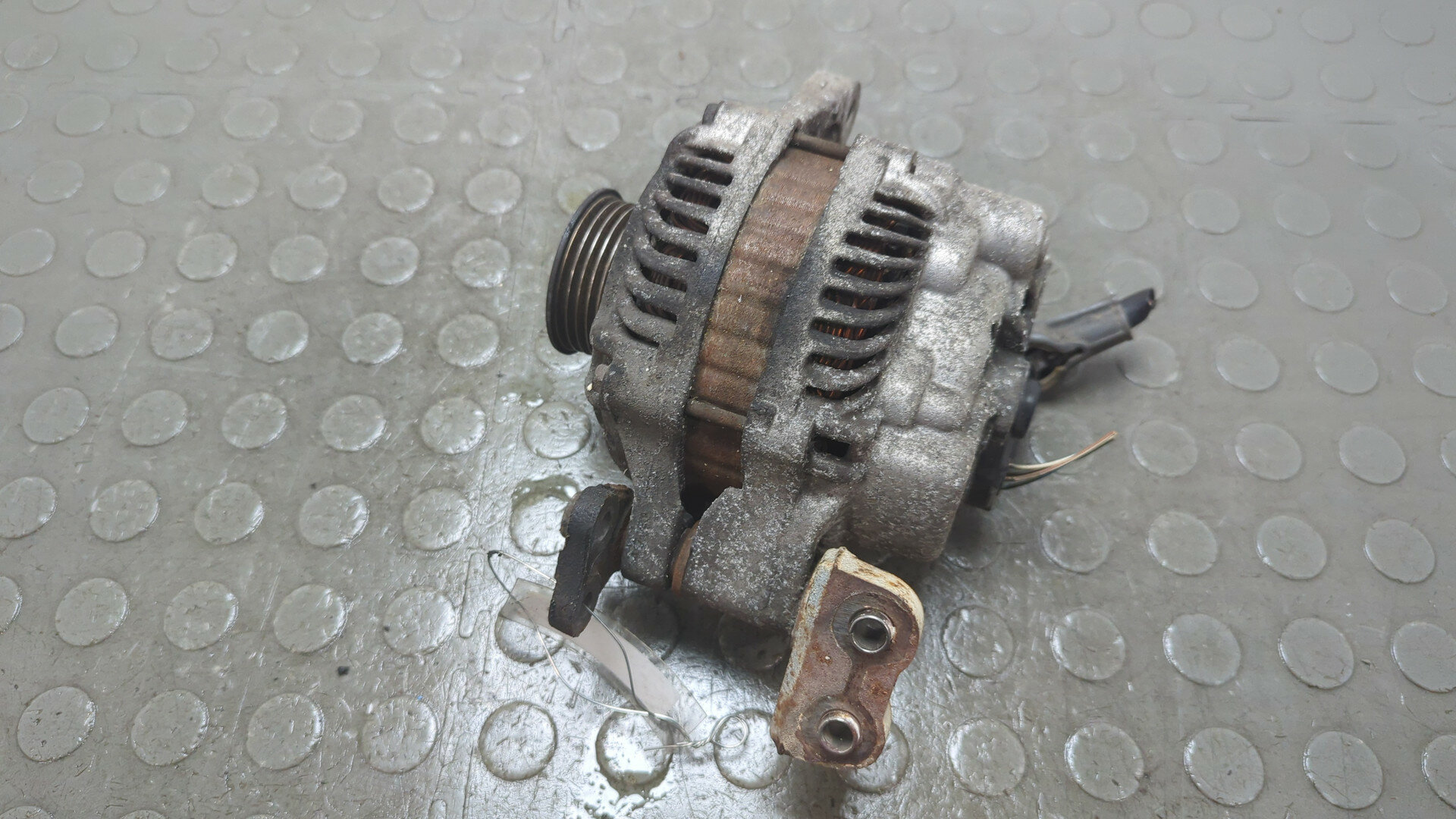 Генератор Suzuki Swift Б/У