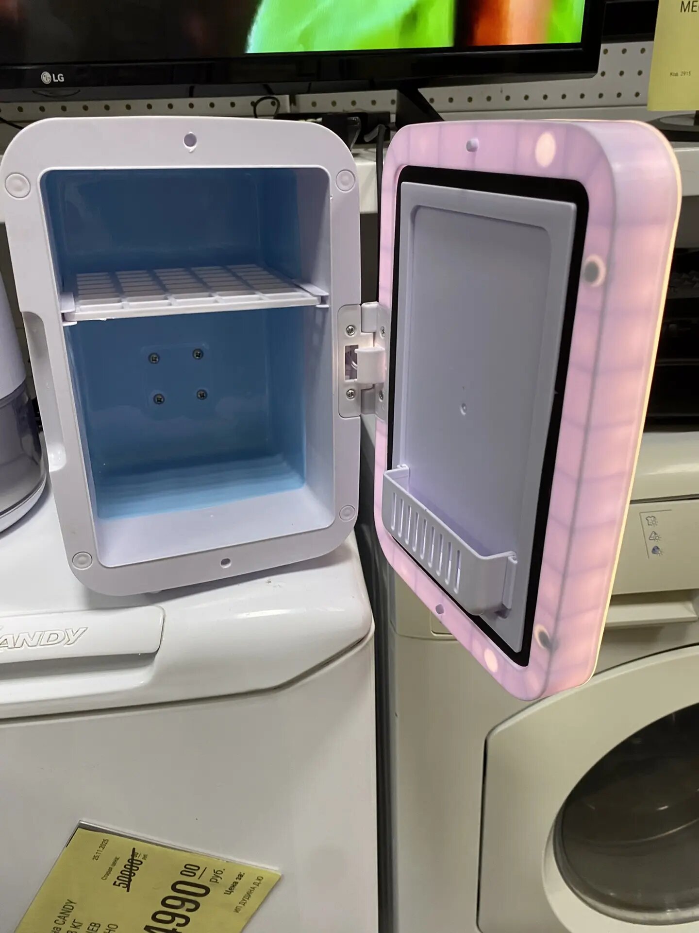 Мини холодильник для косметики RYBEX с внутренней полочкой и полочкой на дверце