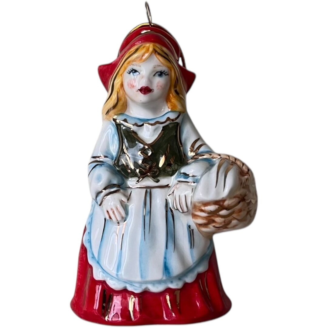 Елочная игрушка Красная Шапочка "Красная Шапочка" с золотом. Лефортовский фарфоровый завод. Елочная игрушка из фарфора