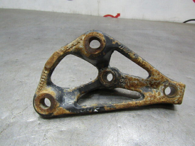 Кронштейн энергоаккумулятора заднего моста левый Scania 6-series