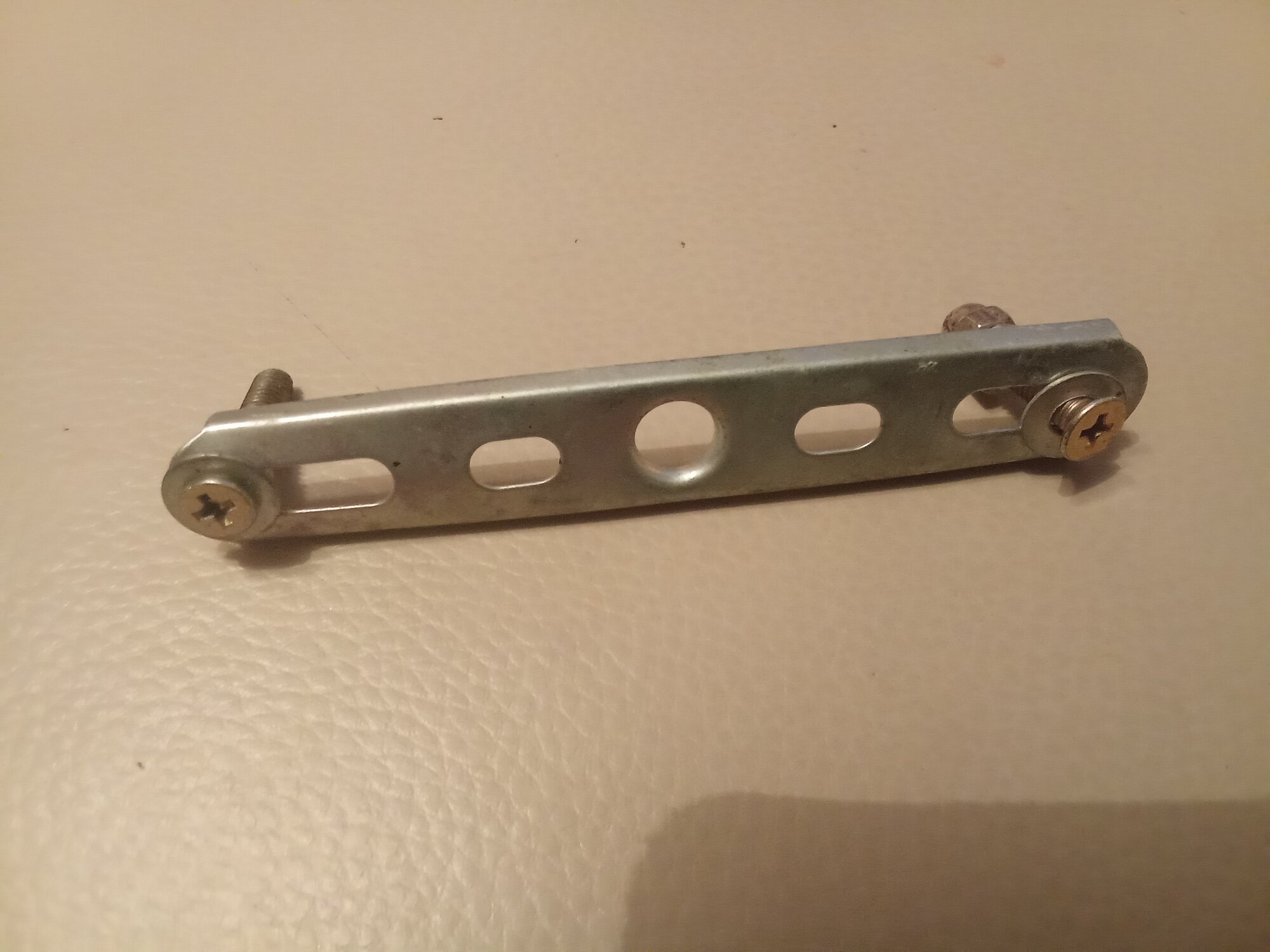 Крепление для люстры