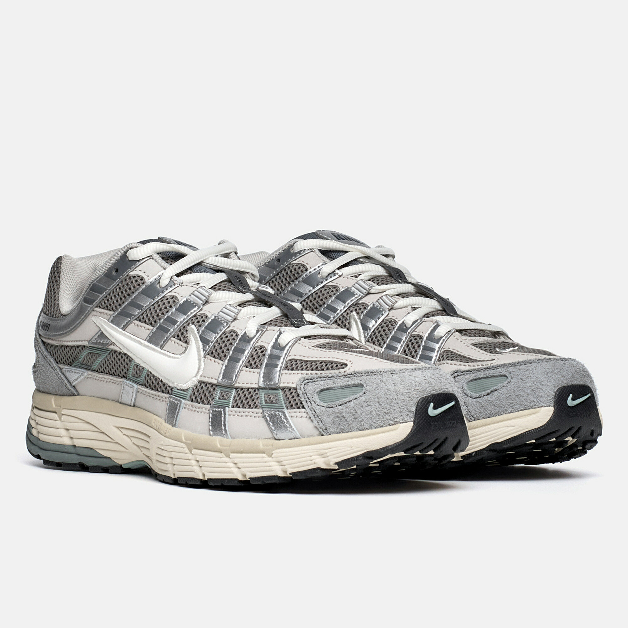 Кроссовки P-6000