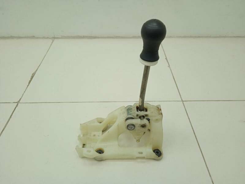 Кулиса КПП Toyota Corolla E150 2006-2013 кат.номер: 3353012A40