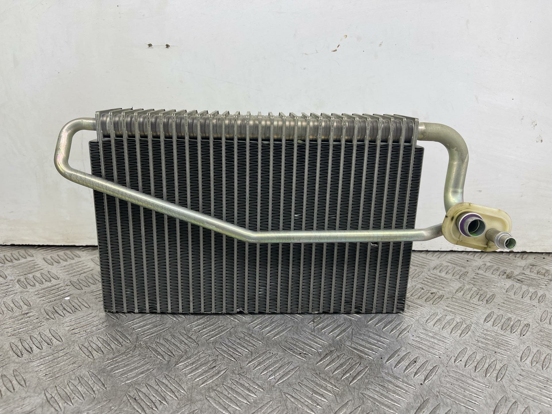 Испаритель кондиционера Mercedes-Benz C W203 рест. W203.054 2005 A2098300158