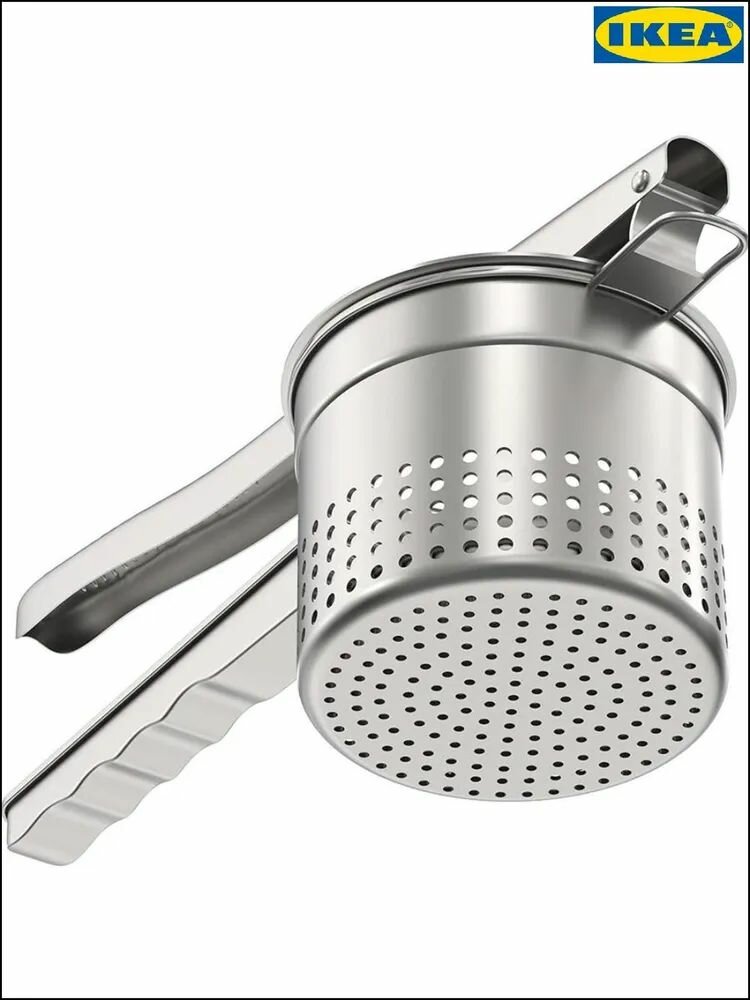 Эксклюзивный ручной пресс для картофельного пюре и мягких овощей выполнен из нержавеющей стали, оснащен эргономичной рукояткой и чашей объемом 15 унций для максимальной долговечности