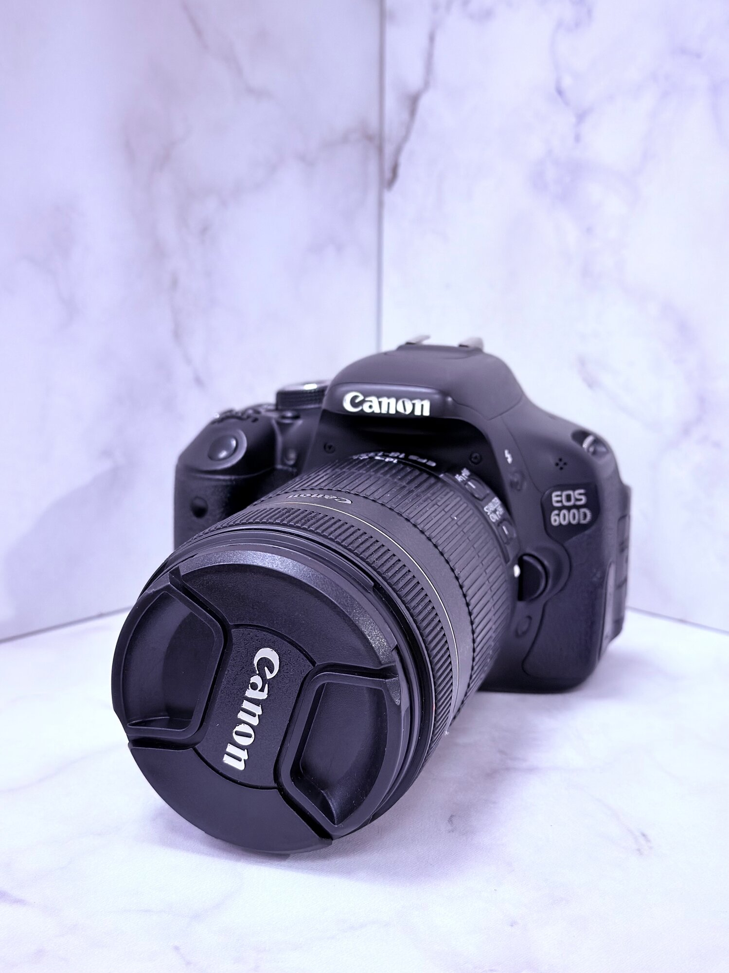 Фотоаппарат Canon EOS 600D Kit EF-S 18-135mm f/3.5-5.6 IS, Full HD, поворотный экран, 18 Мп