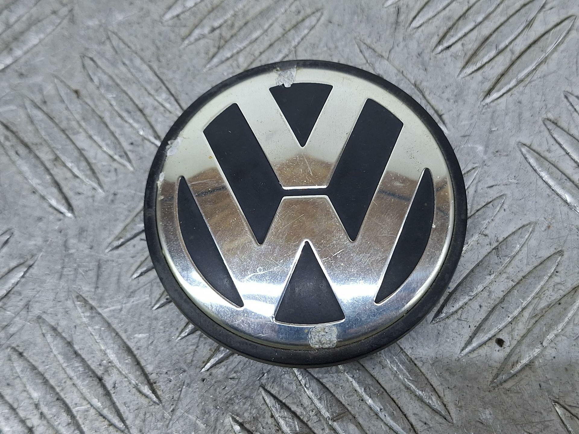 Колпачок литого диска Volkswagen Passat B6 (2005 - 2010) 3B7601171