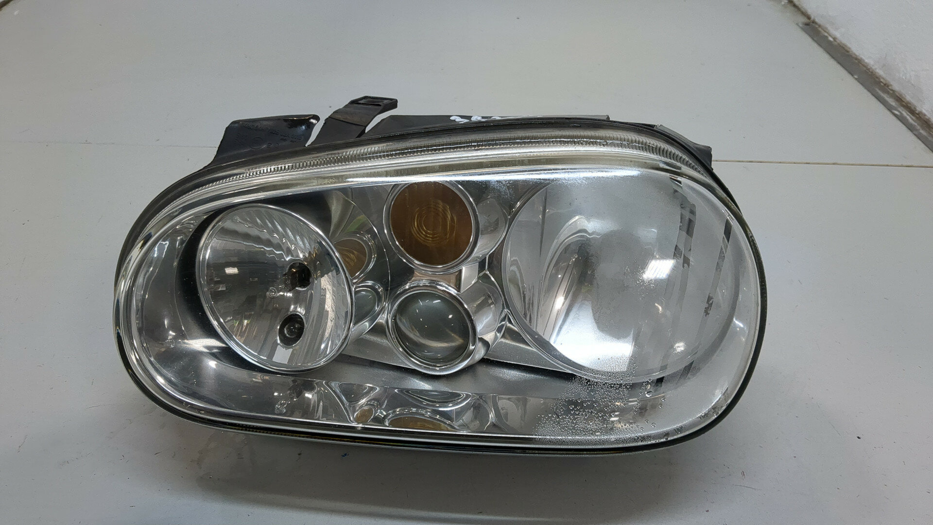 Фара (передняя) левая Volkswagen Golf 4 Б/У