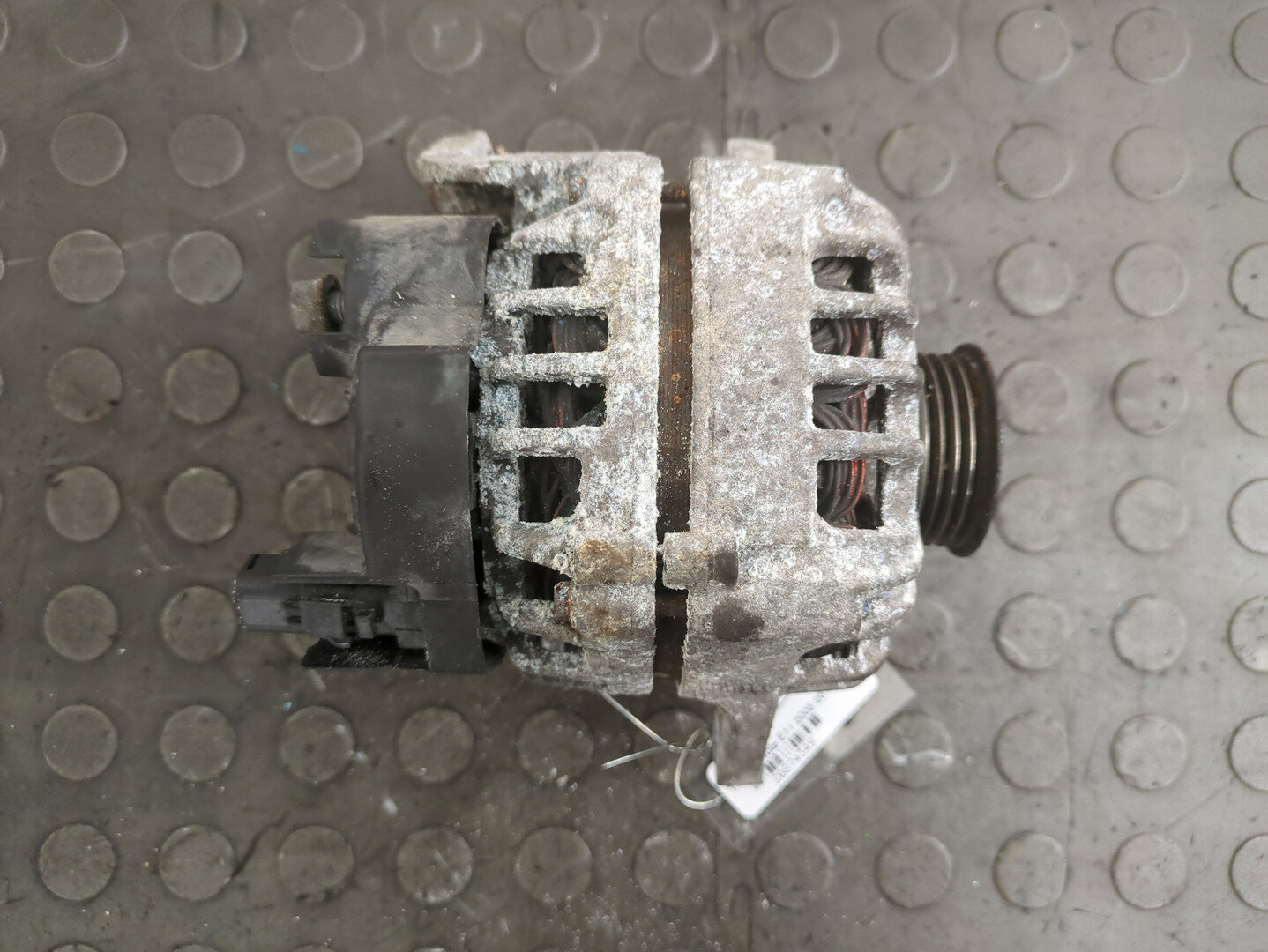 Генератор Nissan Note E11 Б/У