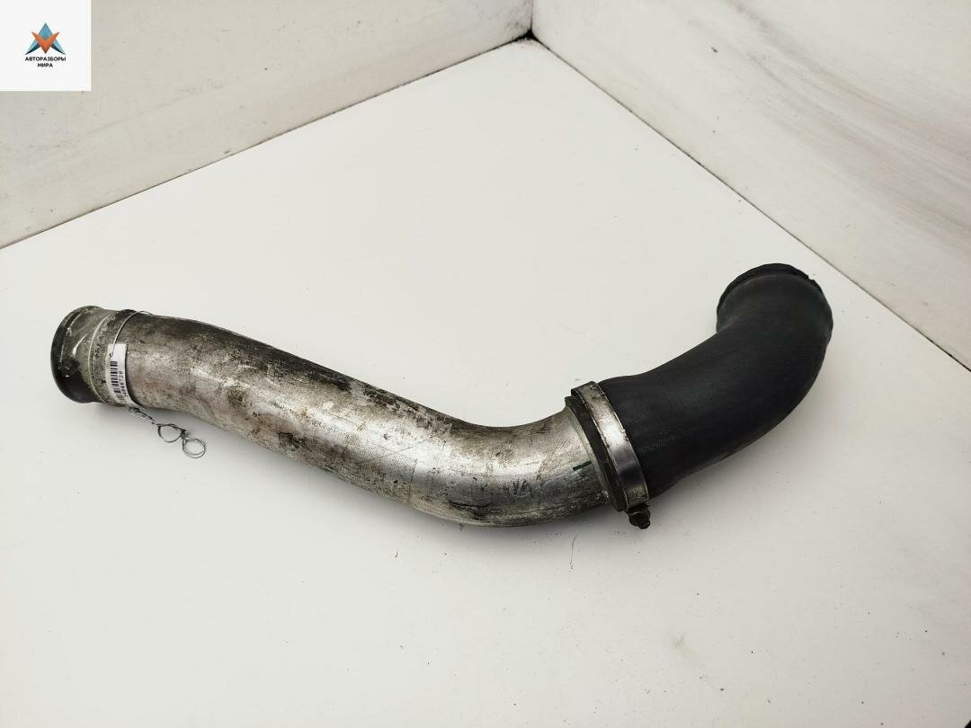 Патрубок интеркулера BMW 5 E39 рест. 2000 2247903