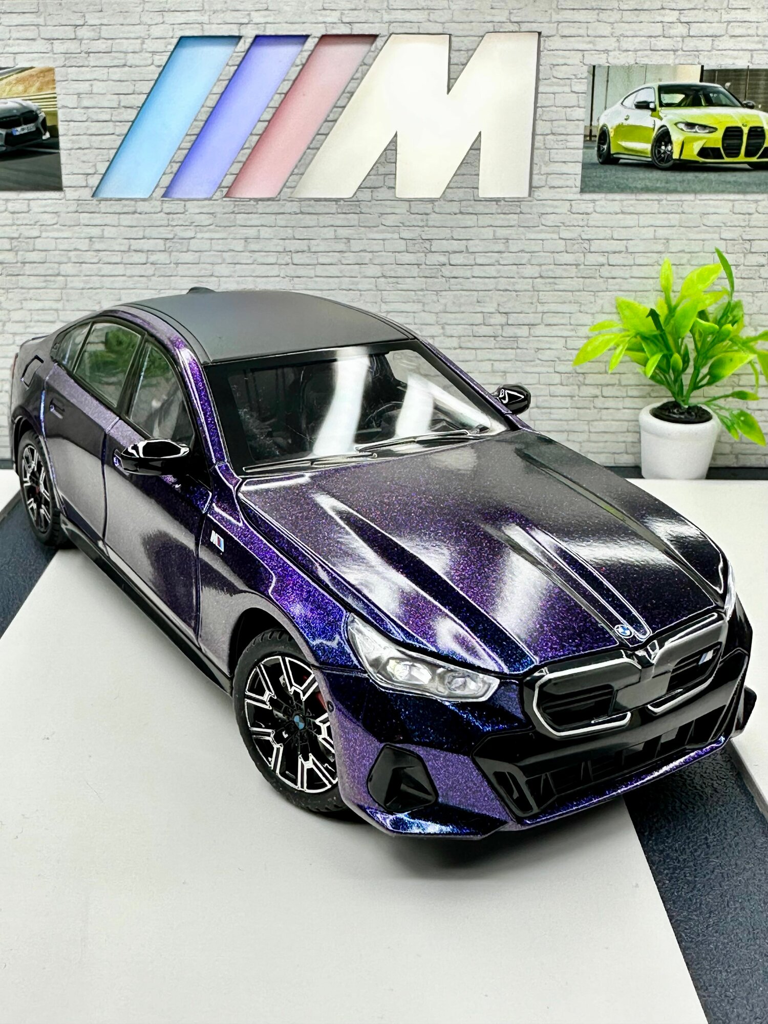 BMW M5 БМВ М5 G90 Коллекционная модель автомобиля
