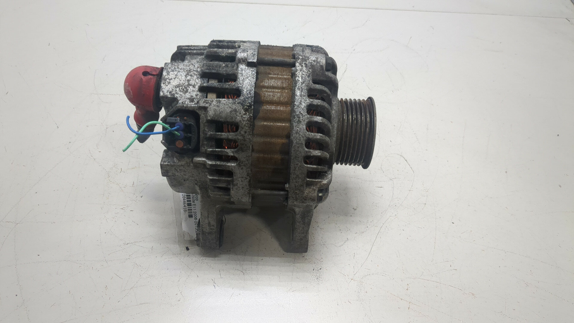 Генератор Nissan Note E11 Б/У