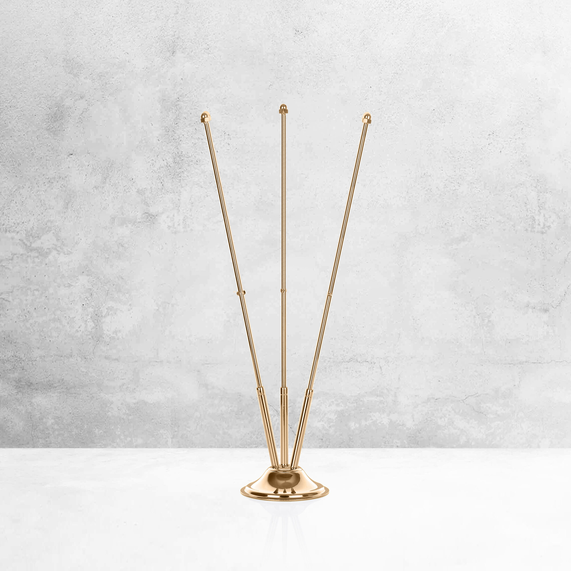 Настольная металлическая подставка под золото на 3 флага