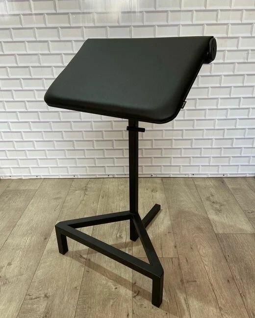 Холдер для тату с валиком и регулировками высоты и наклона Arm rest Holder Black 35х50