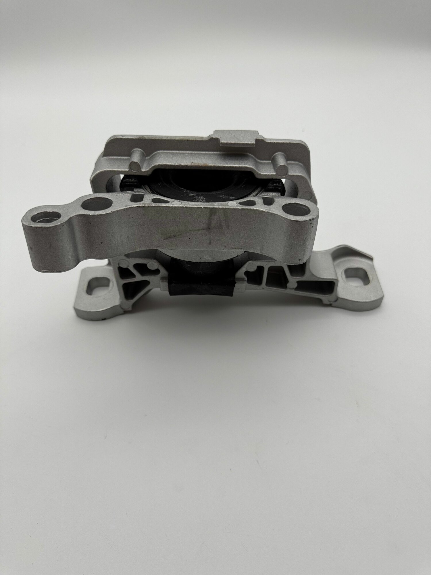 Подушка двигателя (опора) правая Ford Focus 3/C-Max 2/Kuga 2 1.5L-1.6L Ecoboost Analog