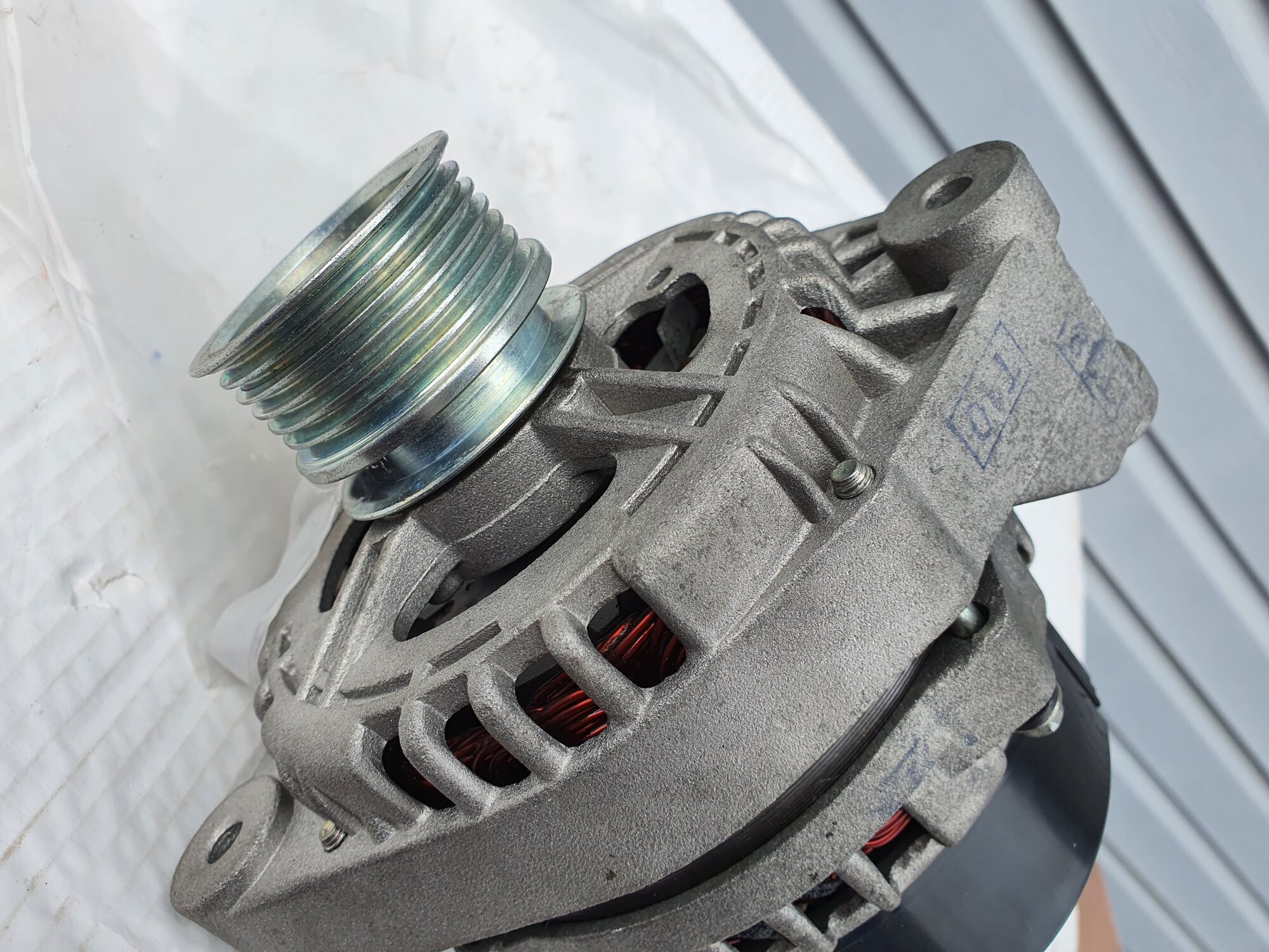 Генератор Всборе Ваз Лада 2110 2114 2111 2112 2113 2115 на 90 Ампер.