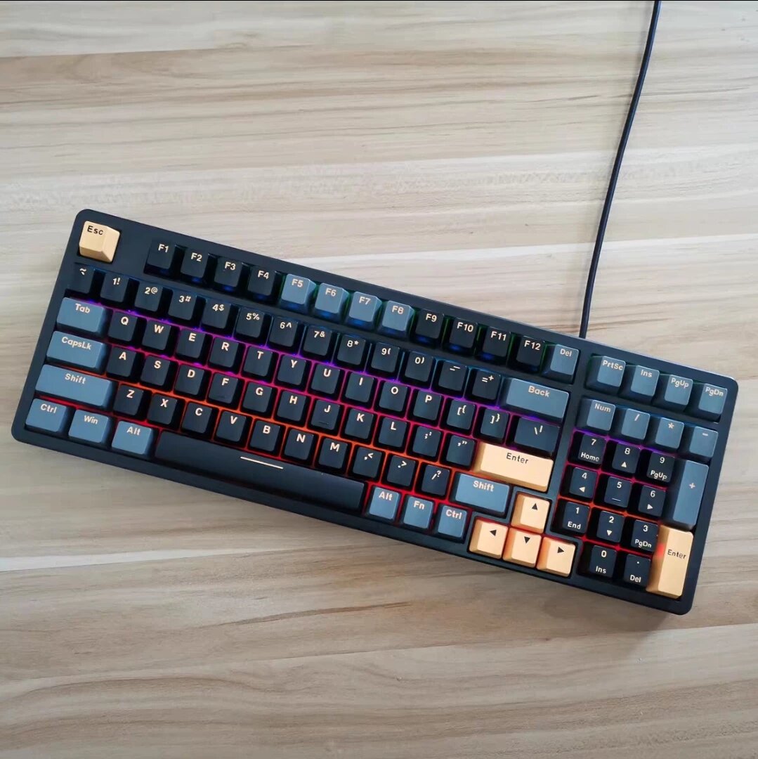 Механическая клавиатура Daryou CK100pro Furious Bear Stellar Axis, та же модель, что используется в интернет-кафе,