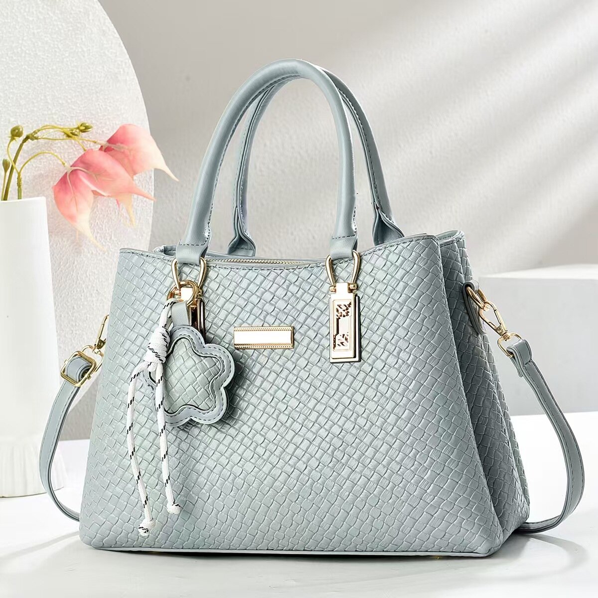 Стильная городская сумка A95967: современный минимализм