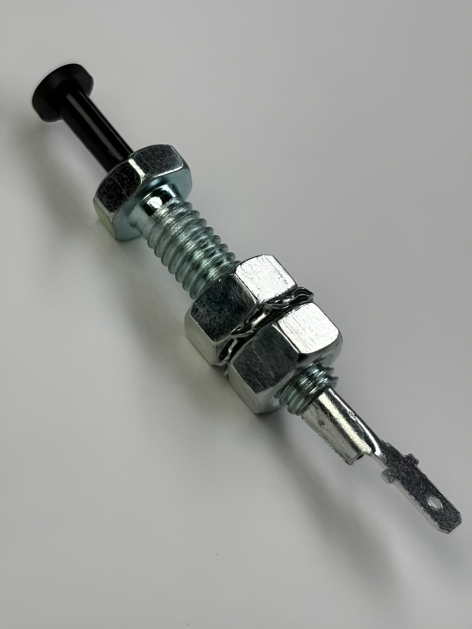 Концевик сигнализации капота, двери багажника, выключатель концевой. Универсальный