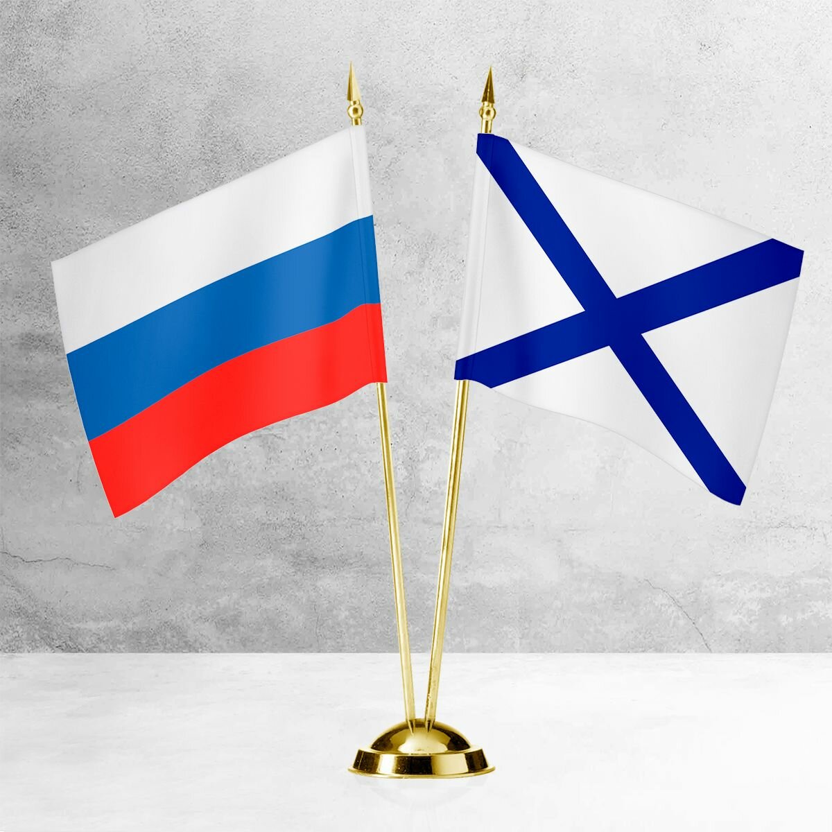 Настольные флаги России и Андреевский на пластиковой подставке под золото
