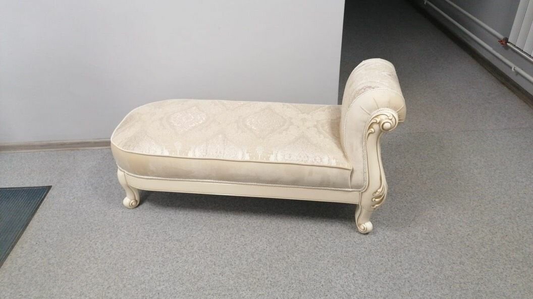 Оттоманка Alba Джоконда, велюр натуральный, цвет крем глянец