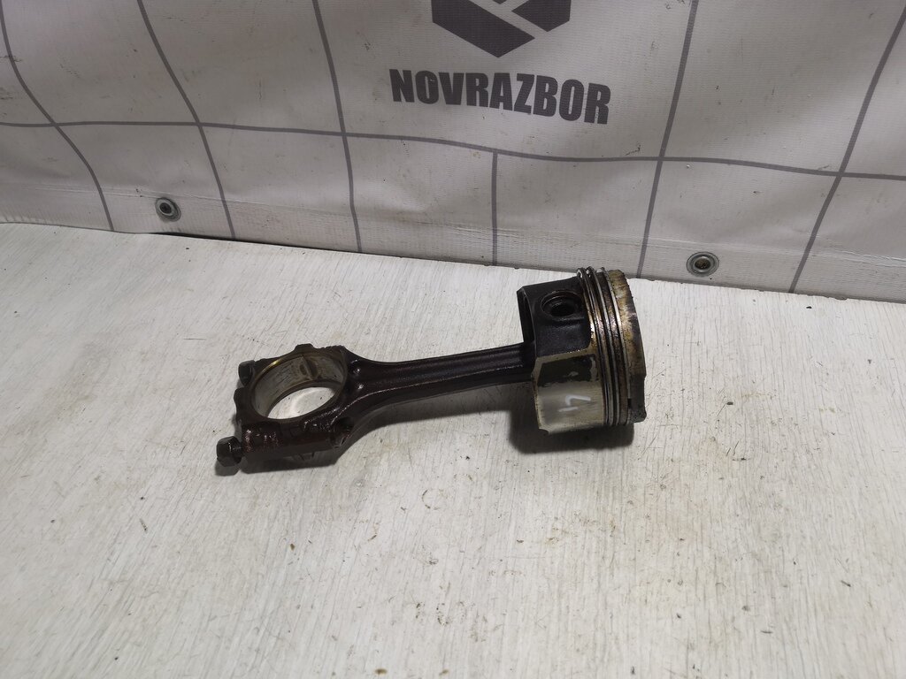 Поршень с шатуном VW Passat B5 96-00