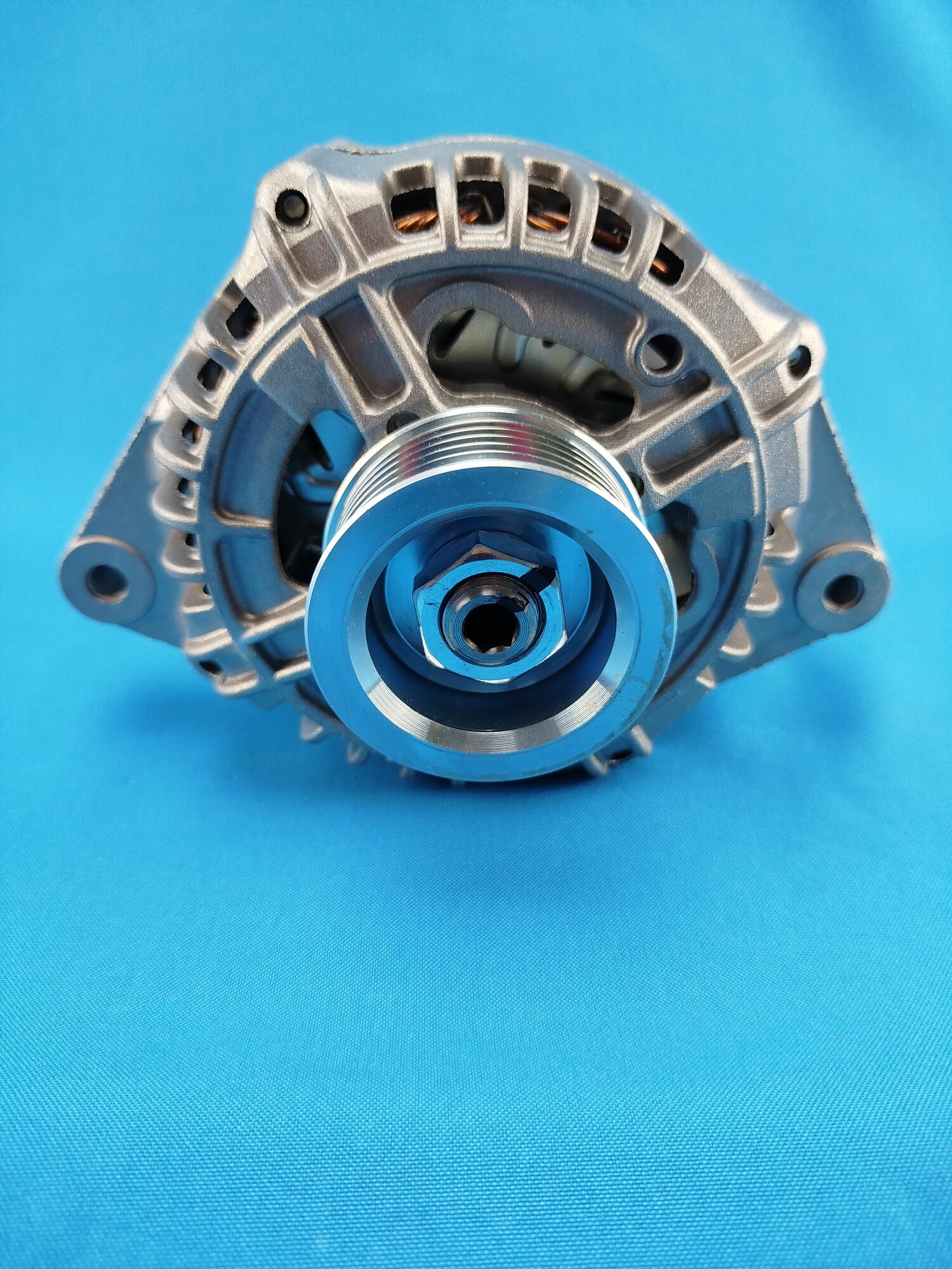 Генератор "ELTRA" для автомобилей Приора, Калина, Гранта (125А)