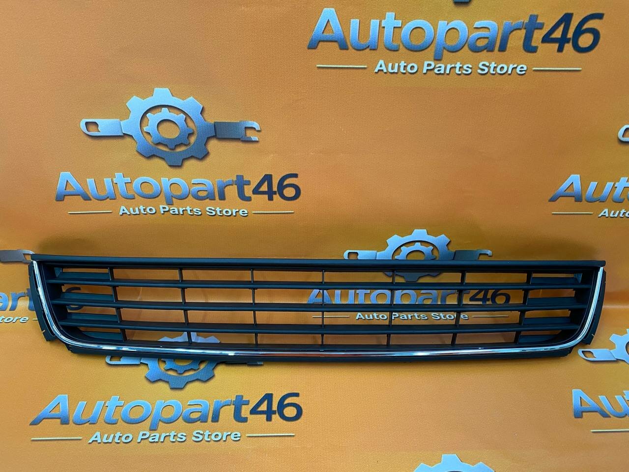 Решетка в бампер Поло Седан с хромом VW POLO Sedan 10-14 4D