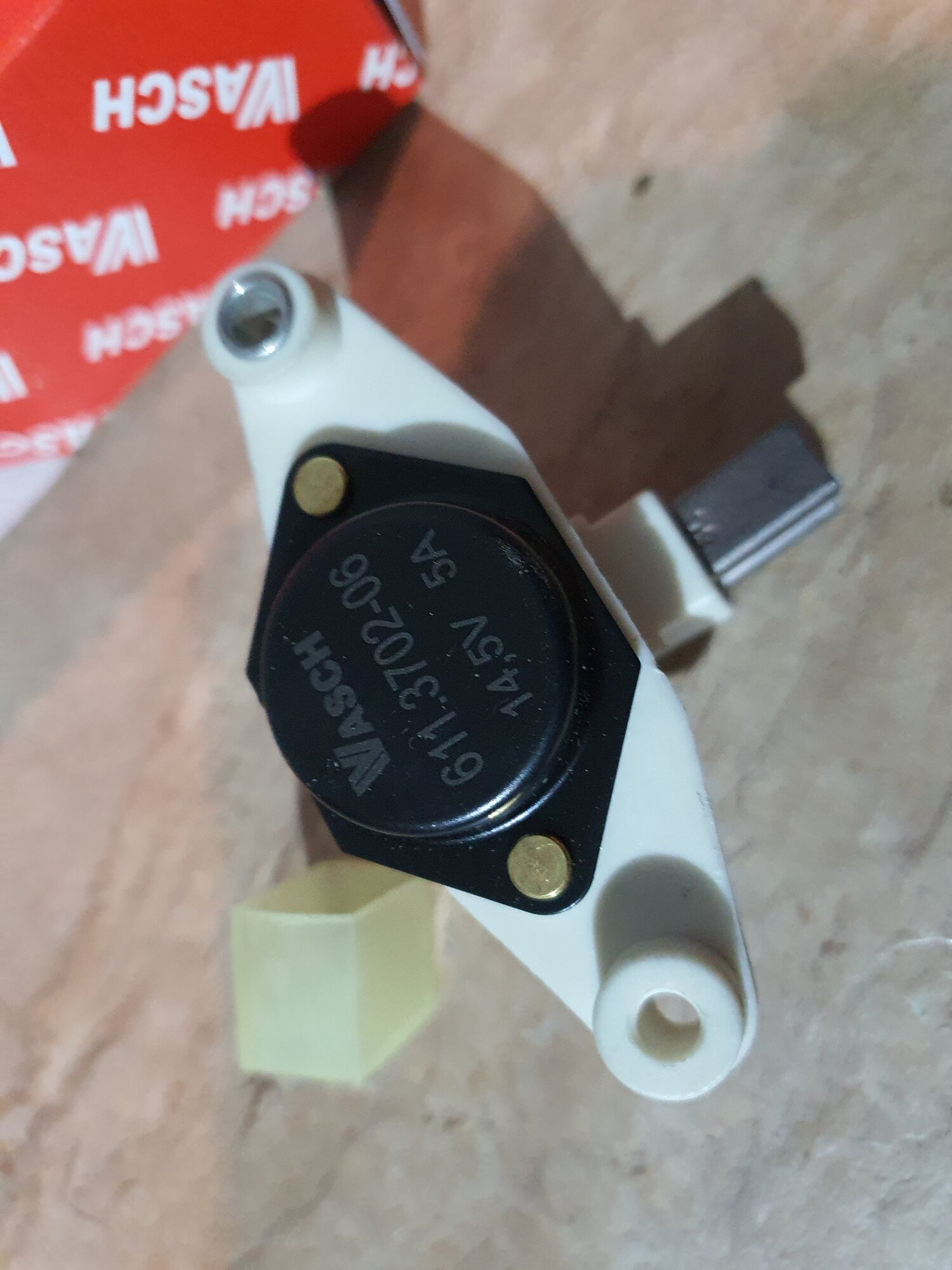 Щетки Генератора Hyundai Accent .