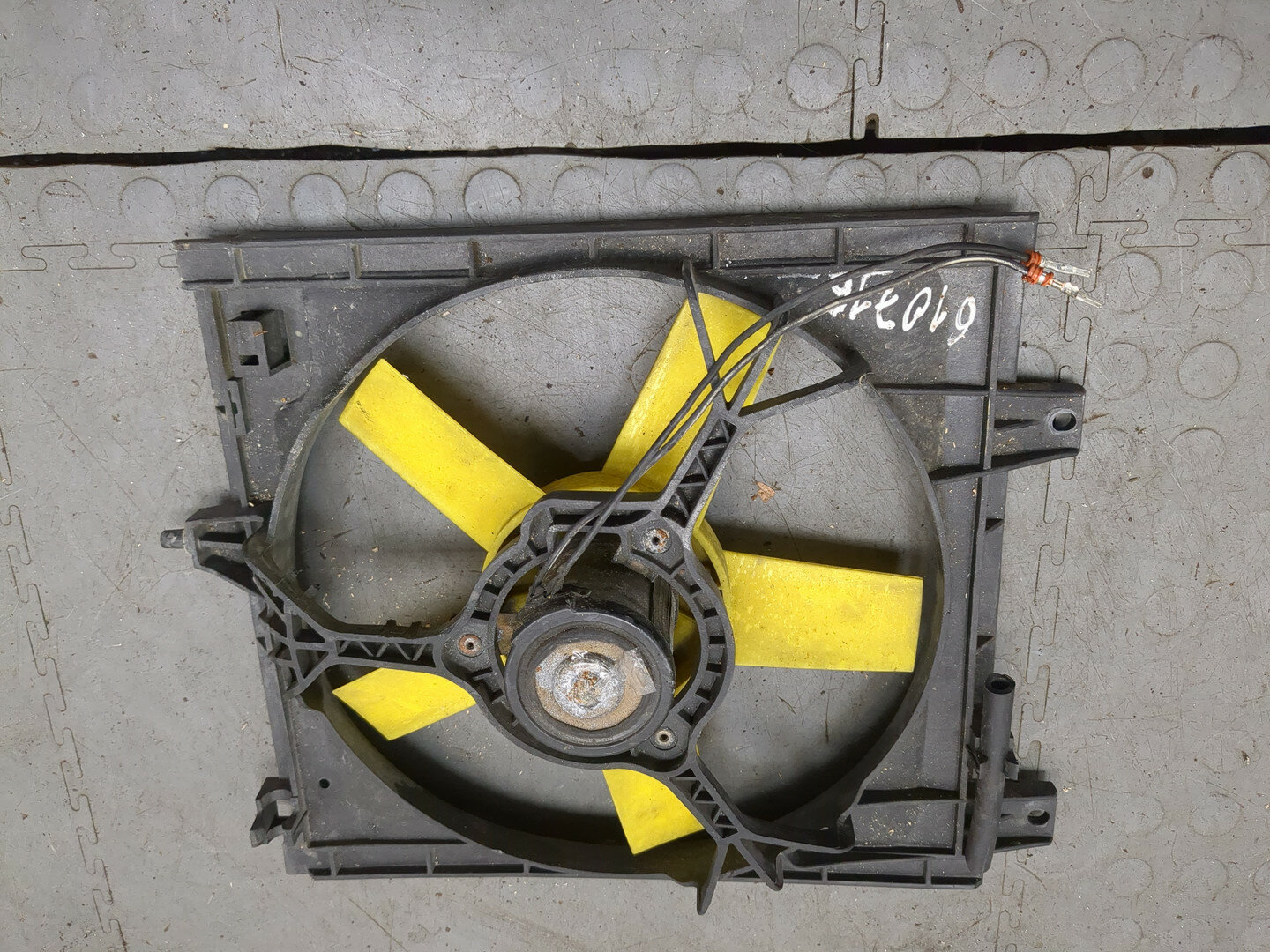 Вентилятор радиатора Nissan Primera P10 Б/У