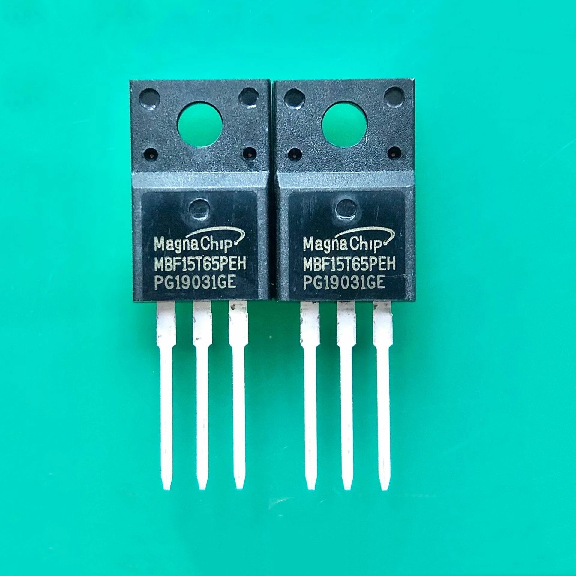 Комплект охранной системы для дома TO220F MBF15T65PEH, 2 шт. в упаковке