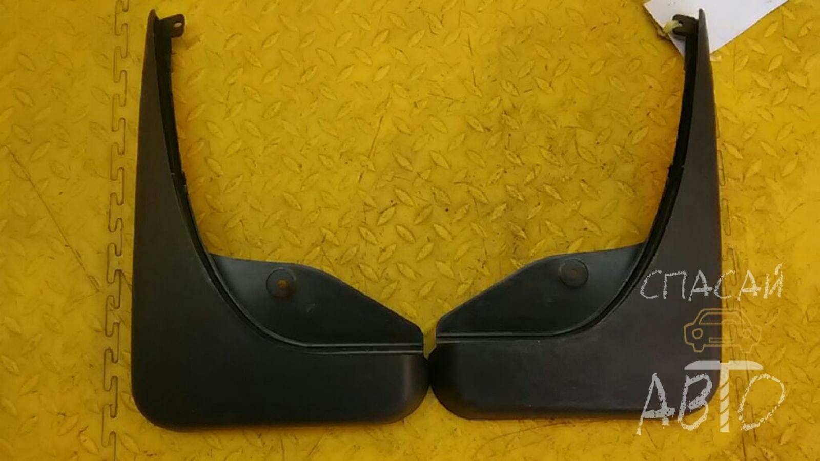 Брызговик задний Focus II Ford 4M5J28370AB